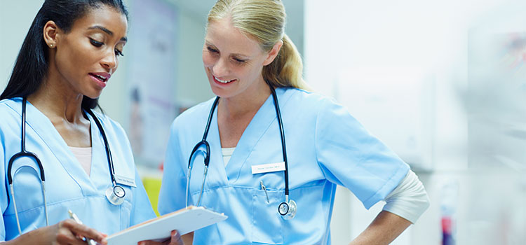 How To Become a Nurse Navigator (Steps, Duties & Salary 2025)