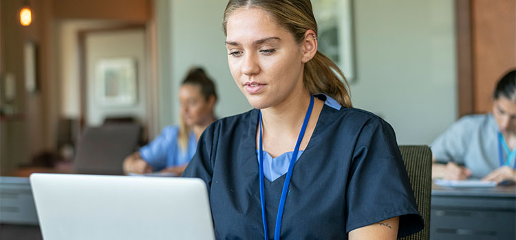 How To Become a Nurse Navigator (Steps, Duties & Salary 2025)